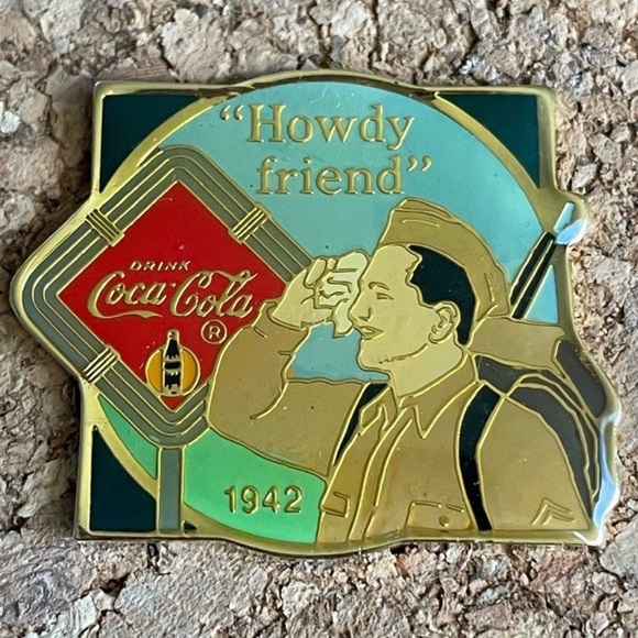 Coca Cola | Jewelry | Vintage Coca Cola 942 Howdy Friend Wwii Soldier ...
